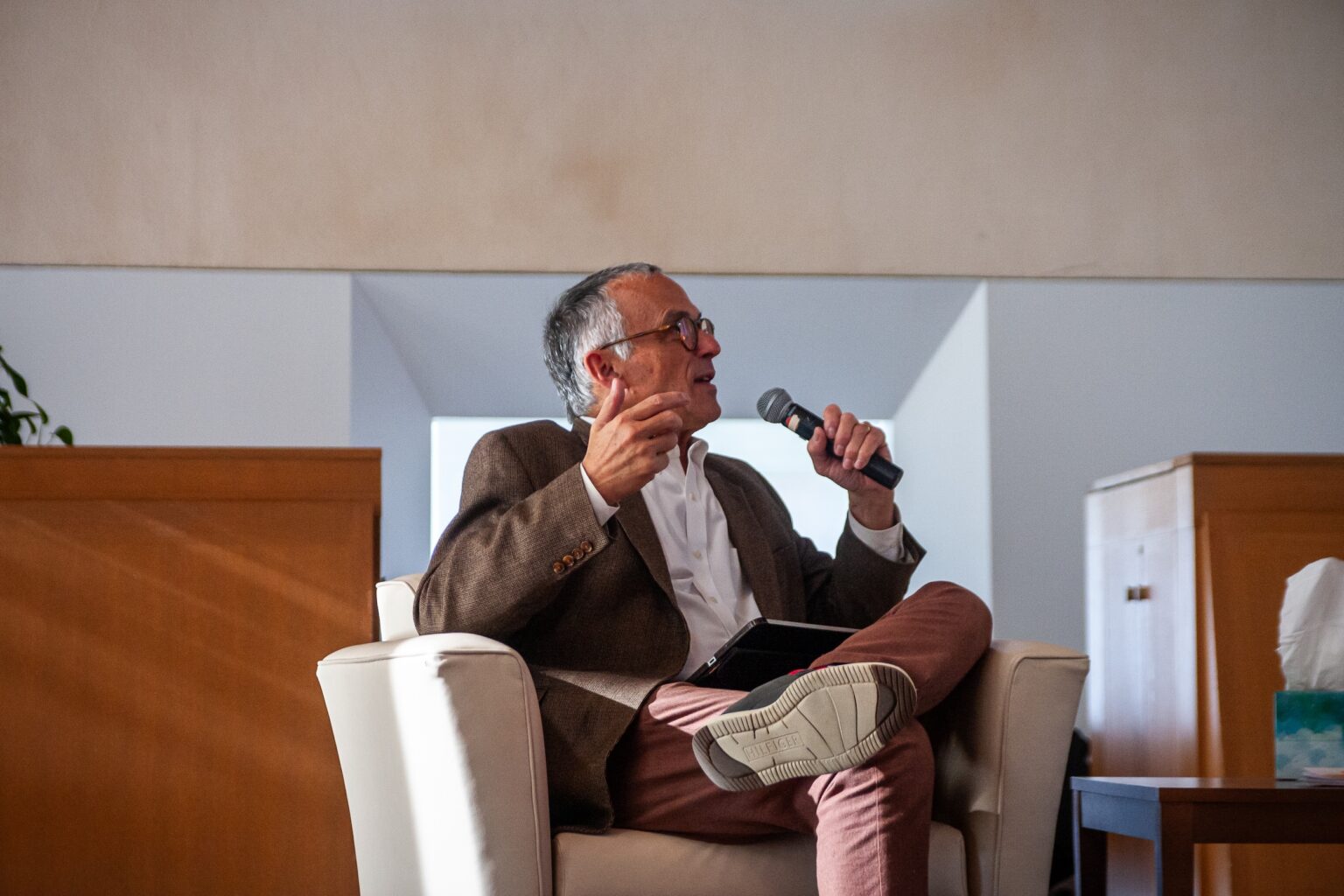 Wesleyan Student Assembly Hosts President Michael Roth ’78 for Open Q&A ...